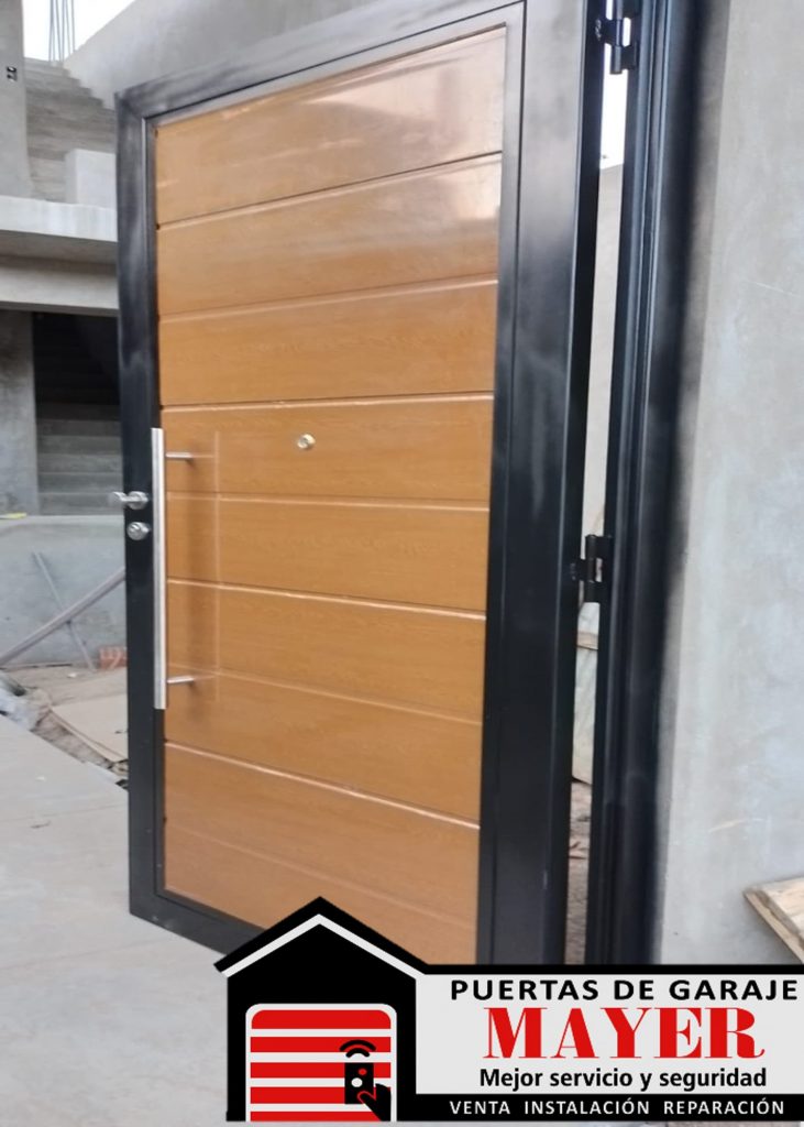 Puerta Principal Reforzado marcos color negro - Mayer SAC